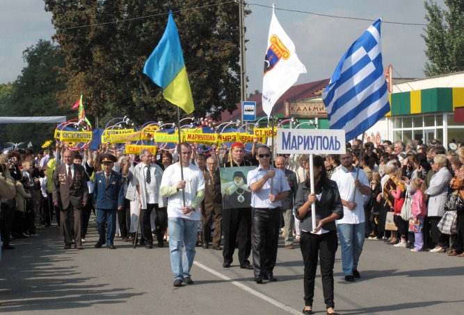 ΟΥΚΡΑΝΙΑ-ΜΑΡΙΟΥΠΟΛΗ: 100.000 ΟΜΟΓΕΝΕΙΣ EΛΛΗΝΕΣ ΚΟΝΤΑ ΣΤΗ "ΖΩΝΗ ΤΟΥ ...