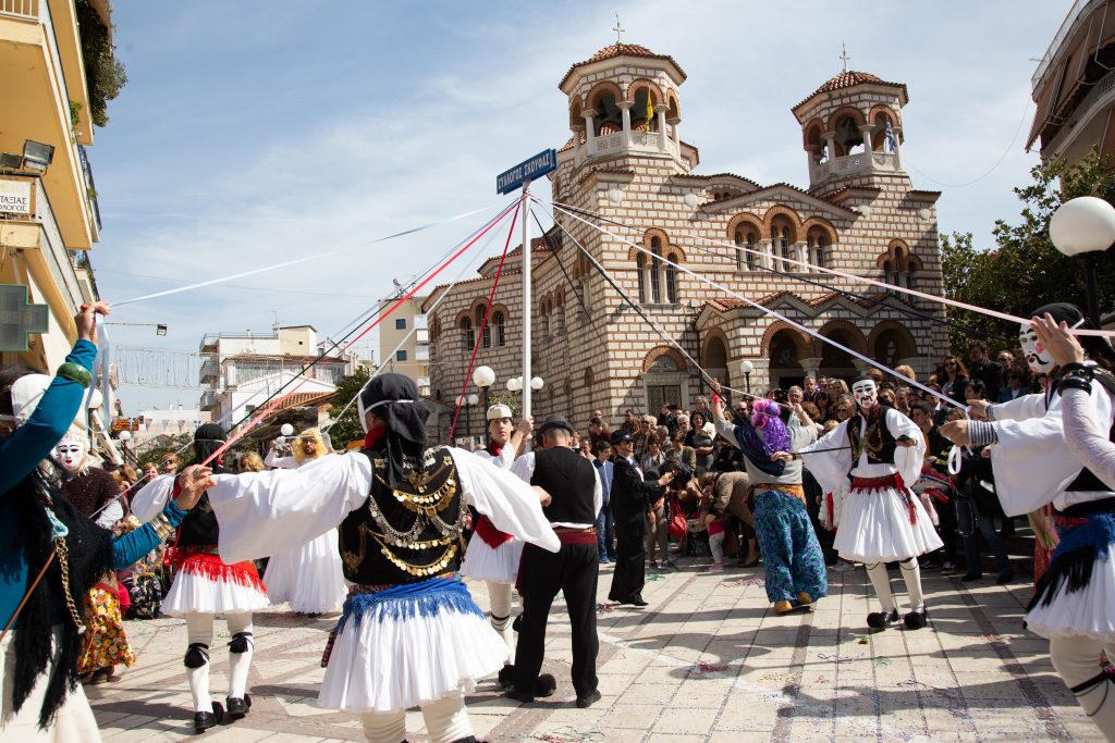 ΑΦΙΕΡΩΜΑ: ΤΑ ΠΑΡΑΔΟΣΙΑΚΑ ΑΠΟΚΡΙΑΤΙΚΑ ΕΘΙΜΑ ΤΗΣ ΆΡΤΑΣ ΑΝΑΒΙΩΝΟΥΝ ...
