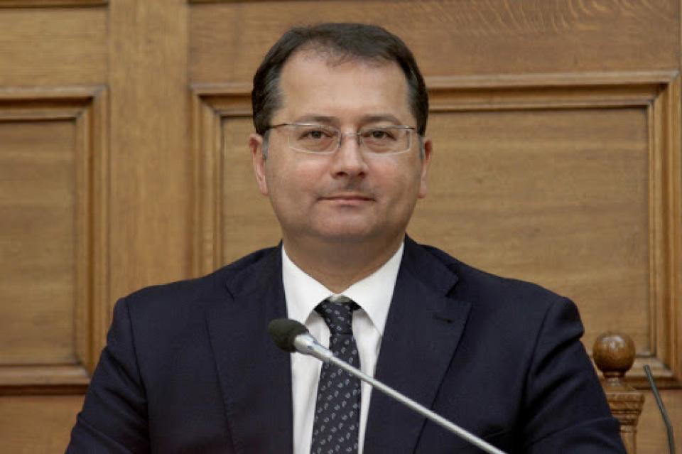 Ο επικος διαλογος με την Κανελλη του νεου Αρτινου Υφυπουργου Γιώργου ...